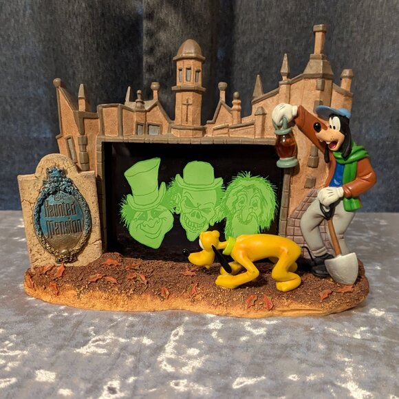 Disney | Accents | Rare Disneyland Haunted Mansion Picture Frame With ...
